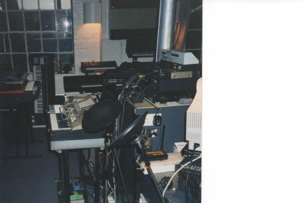 Eastocte Kat & Ann 22 - Katia Isakoff